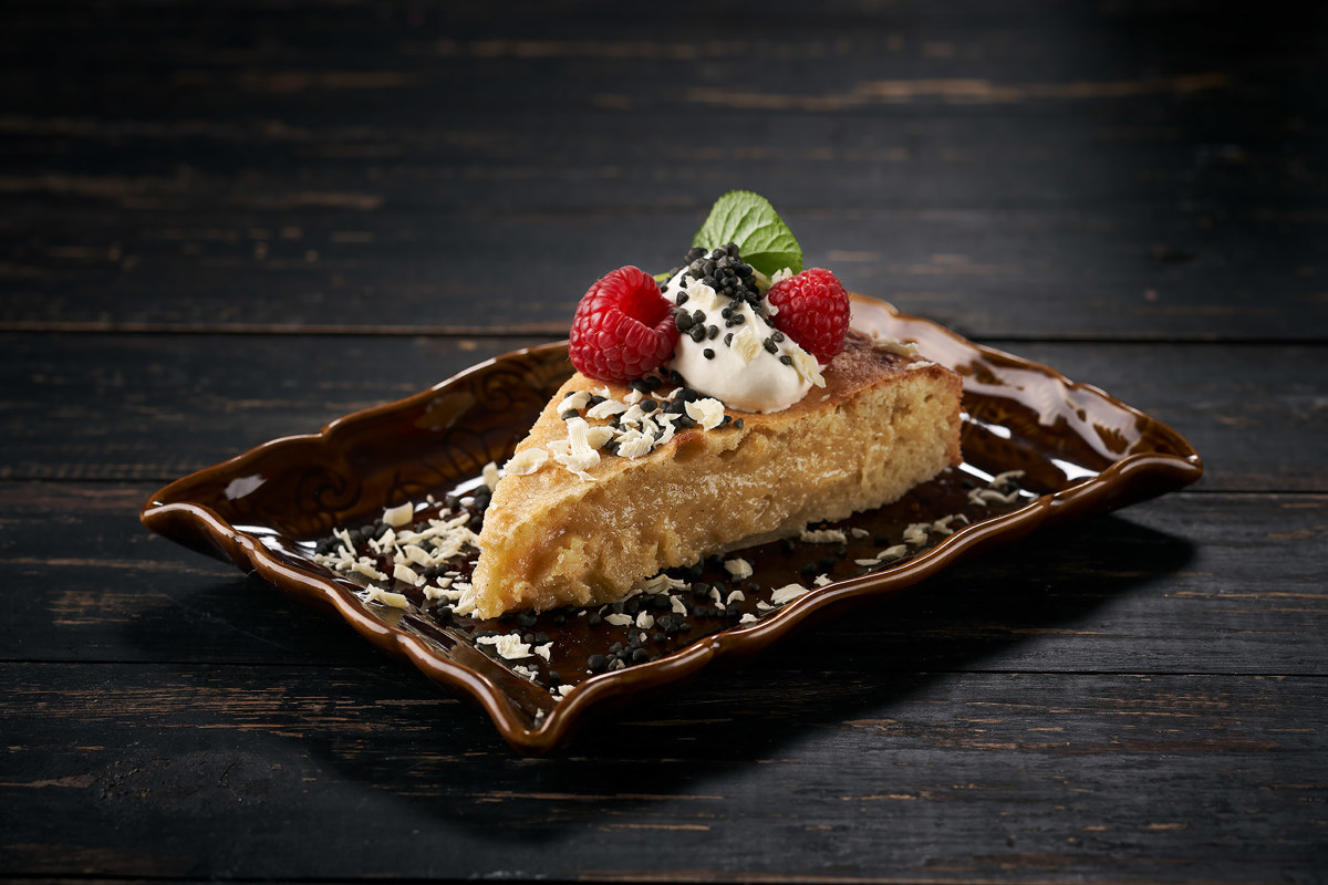 Vit kladdkaka med hallon & choklad - Recept | Odense