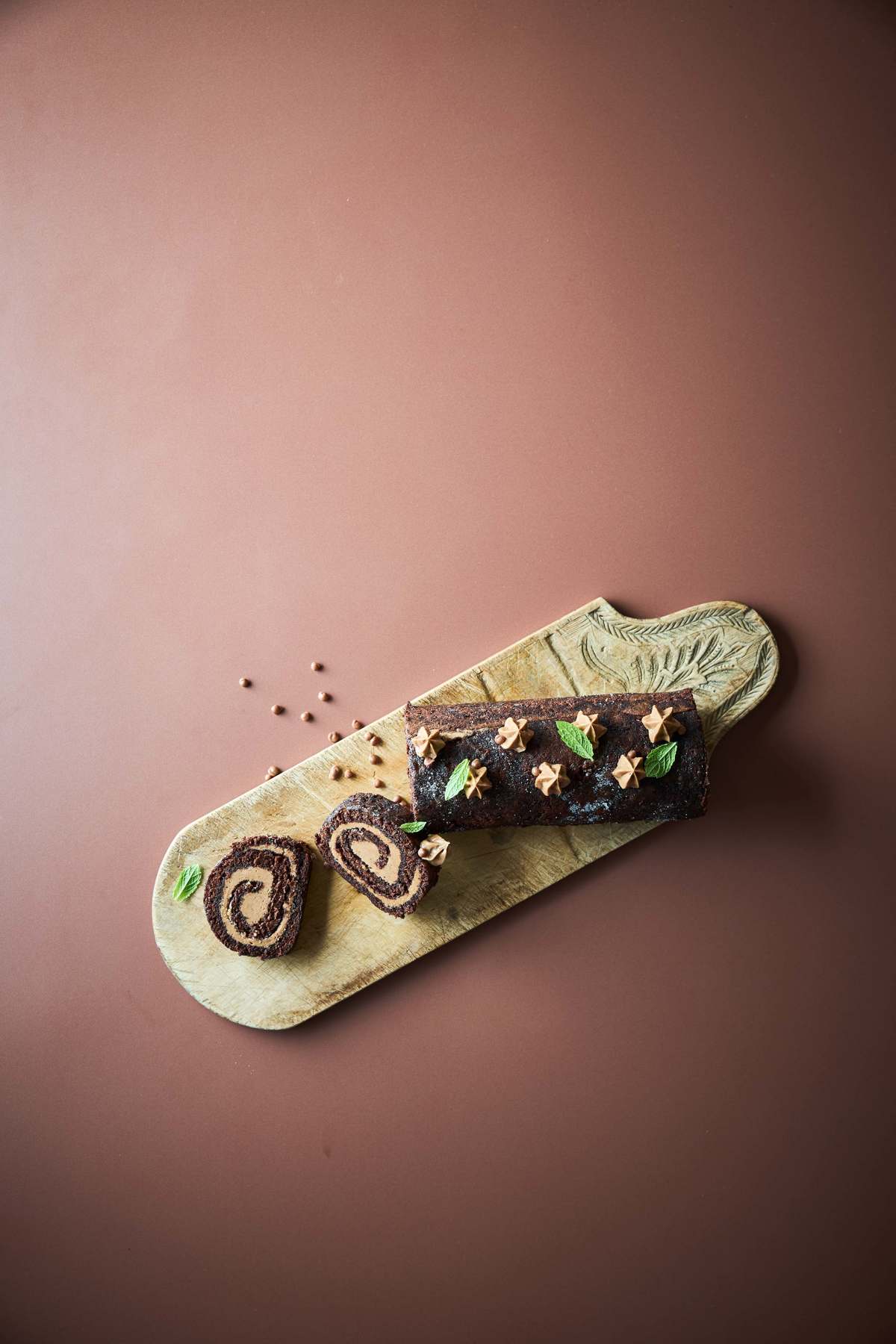 Recept på chokladrulltårta med nougatkräm | Odense Marcipan