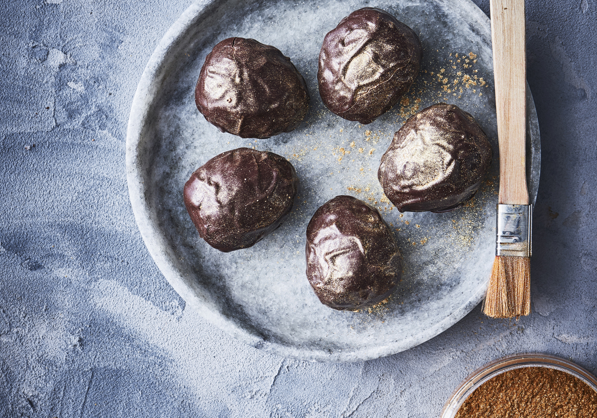 Gyllene påskägg i mörk choklad - Recept | Odense